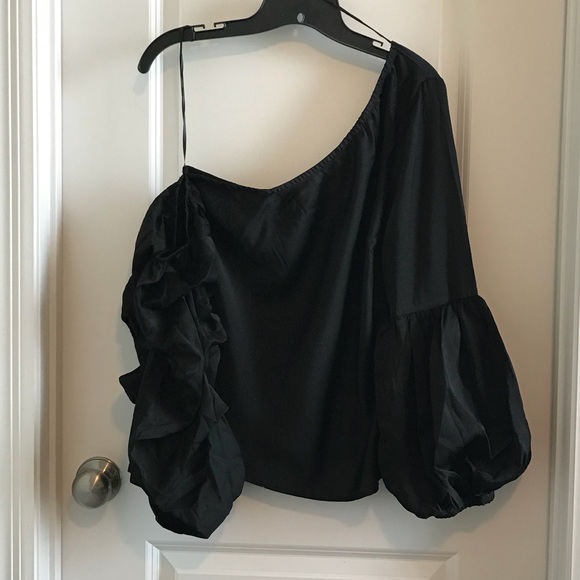 Lulumari | Tops | Lulumari Nwt One Shoulder Top W Side Zip | Poshmark
